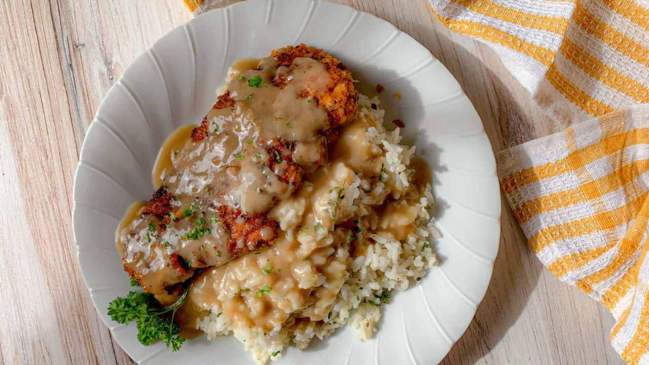 Thanksgiving gravy recipes that make every plate better - Foodventures ...